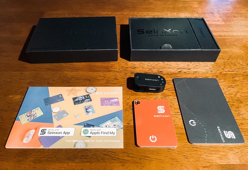 【makuake先行レビュー】iOS・Android対応の「Seinxon Finder Card」は”光”と”音”で無くしモノ〜防犯対策まで1台2役でこなす万能タグ！｜書店員のすヽめ