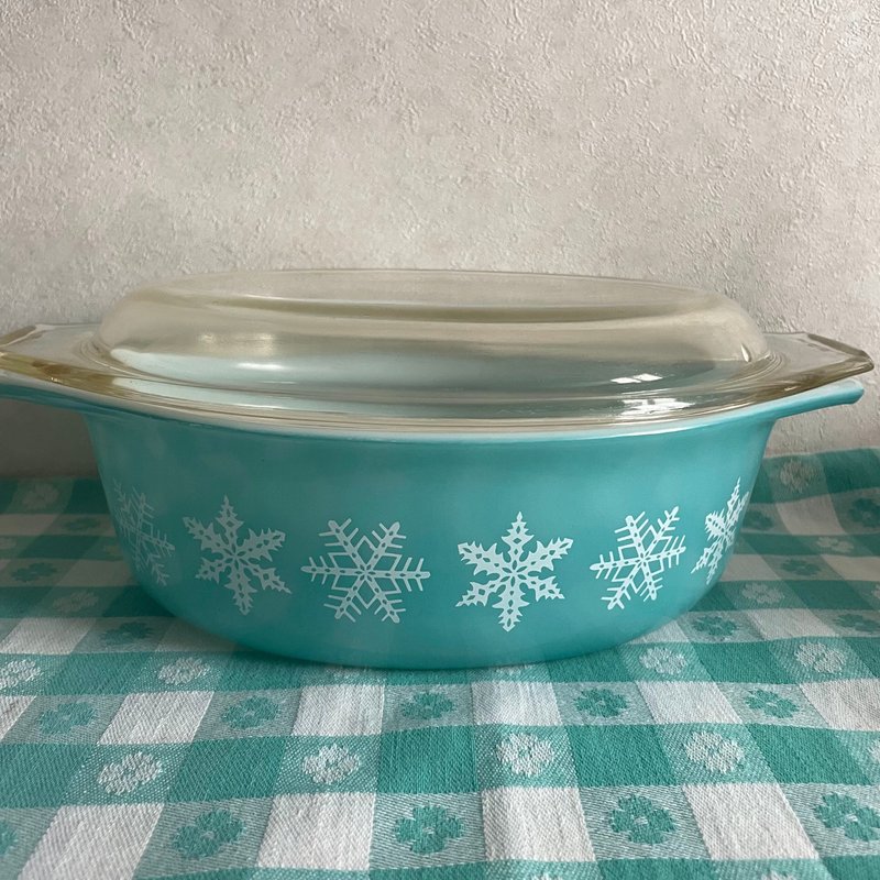 Vintage Pyrex Snowflake｜MonoCoco