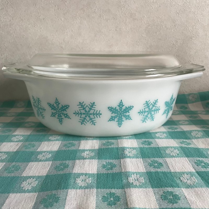 Vintage Pyrex Snowflake｜MonoCoco