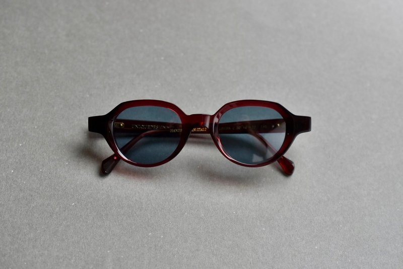 何故〈UNIQUE DESIGN MILANO〉が新鮮に感じるのか？｜blinc（眼鏡店 ブリンク外苑前、ブリンクベース）