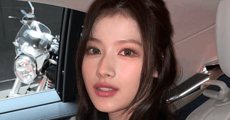 TWICE日本人メンバーサナのカラコンを徹底分析！！｜カラコン通販のWLENS