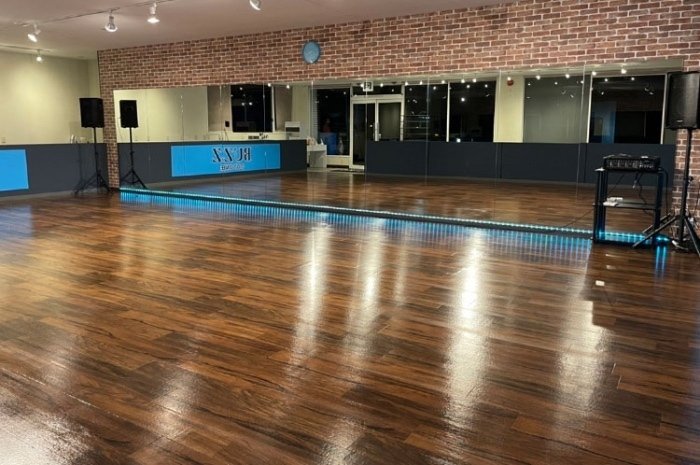 [20人~29名]大型スタジオ -レンタルスタジオBUZZ-｜STUDIO BUZZ -レンタルダンススタジオ-