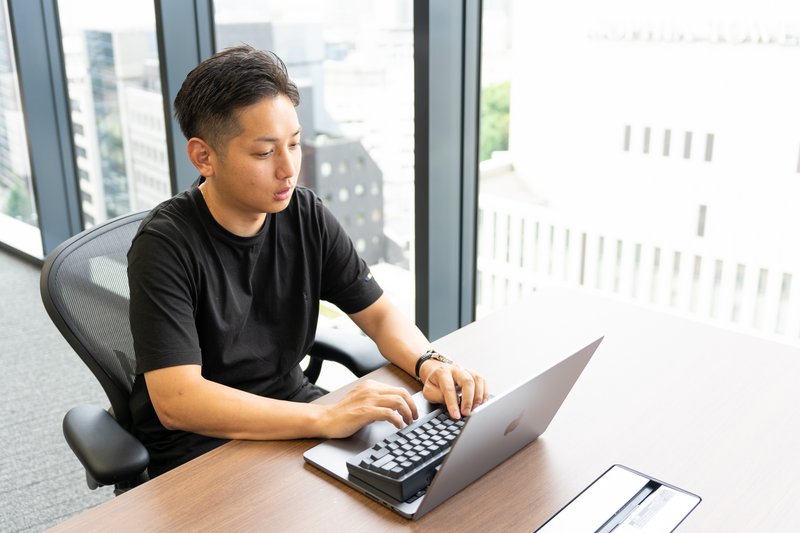 「メンバーの成長環境を提供することも僕の大事なミッション」BluAge入社から1ヶ月経ったシニアエンジニアの想い｜株式会社BluAge