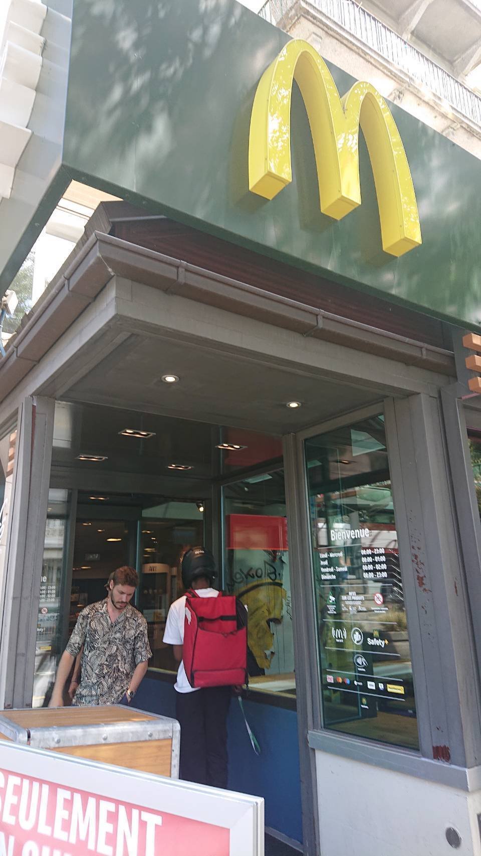 ローザンヌの日曜日｜Sanada Keijiro