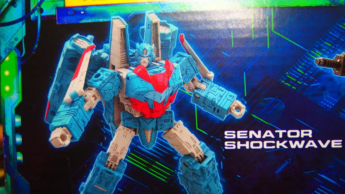 [北米トイ]卓上レビュー191 上院議員ショックウェーブ・Senator Shockwave(トランスフォーマーレガシーエボリューション ...