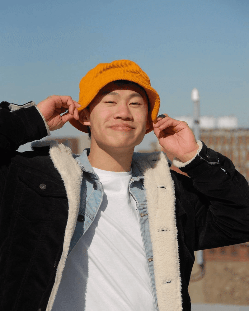 香港のミュージシャンThomas Ngの音楽は、日本のシティPOPのような都会的でセンスの良い音楽🎶🎶アナタはそんな音楽を聴いてみたいと思い ...