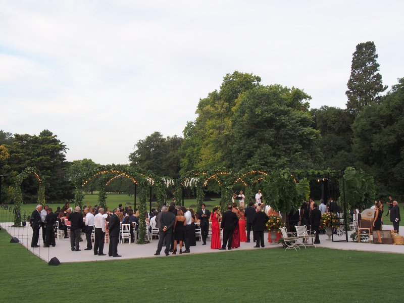 【世界の結婚式を巡る旅】アルゼンチンの豪華絢爛な邸宅ウェディング｜MIKI NONAKA🌻