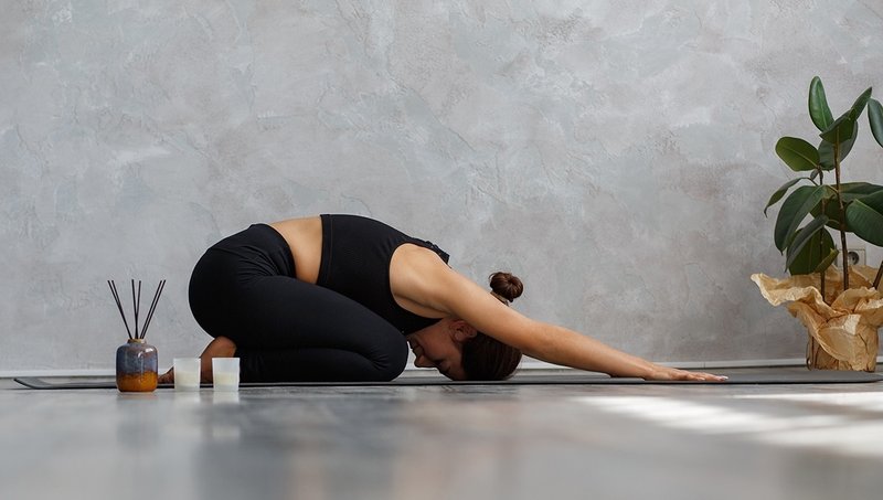 ヨガの効果、科学的にどんなことがわかっているの？｜SVAHA YOGA