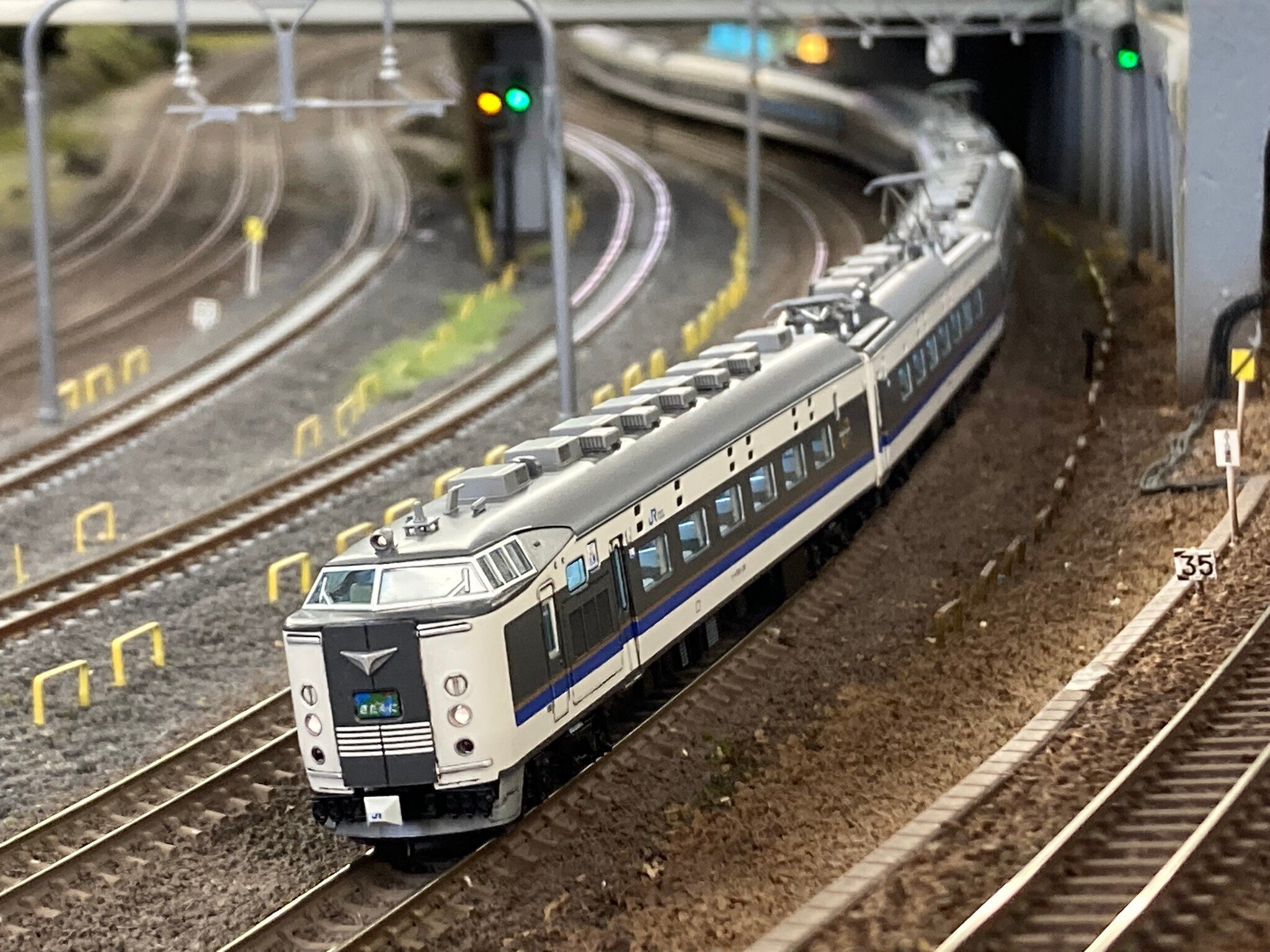 寝台車の室内灯 TOMIX 583系きたぐに|ひとやまき 寝台車の室内灯 TOMIX 583系きたぐに|ひとやまき