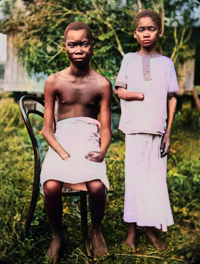 「オシャレすることが平和の象徴」とするサプール文化がなぜ生まれた？①｜GAVI