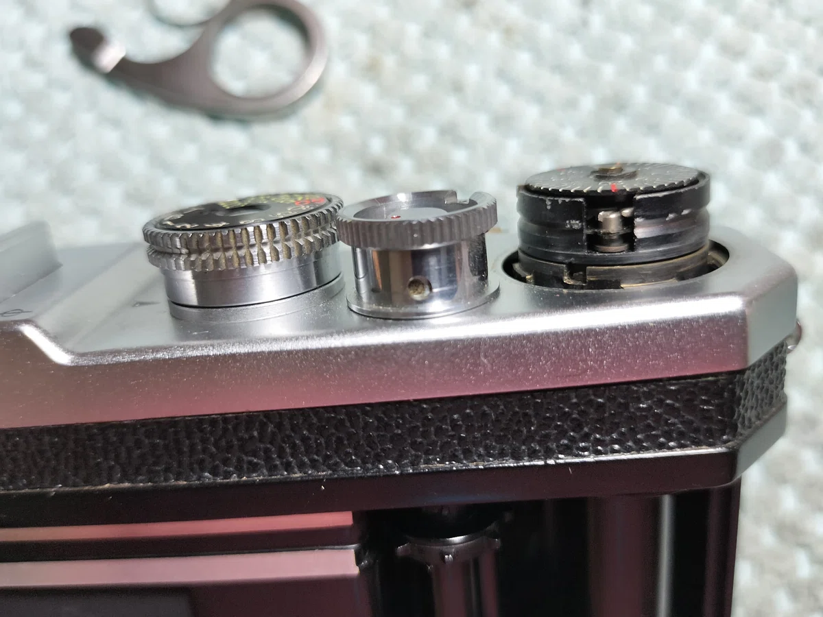 Nikon SPの分解｜フィルムカメラ修理のアクアカメラ
