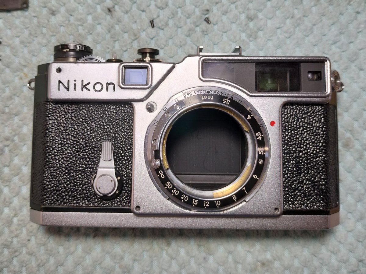 Nikon SPの分解｜フィルムカメラ修理のアクアカメラ