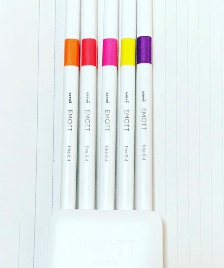 三菱鉛筆 uni EMOTT｜えいみ