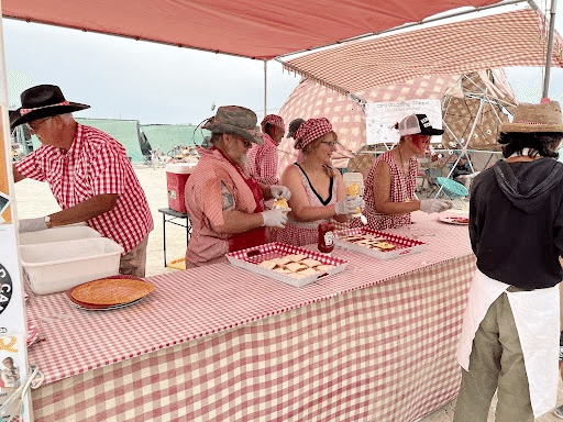 「砂漠の祭典」バーニングマンに参加した（そして、大雨/洪水で立ち往生した）｜Hiro Tsujino