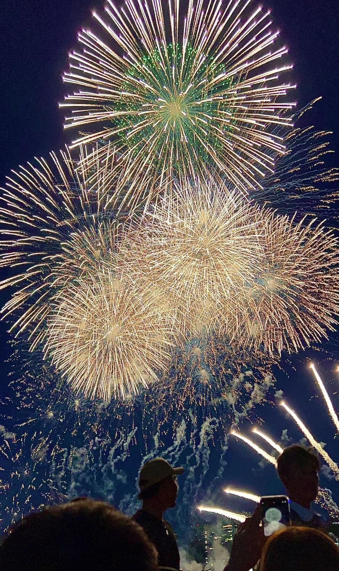 冬の足音が闻こえる秋の夜。でも、ここは暖かい。｜Ashun