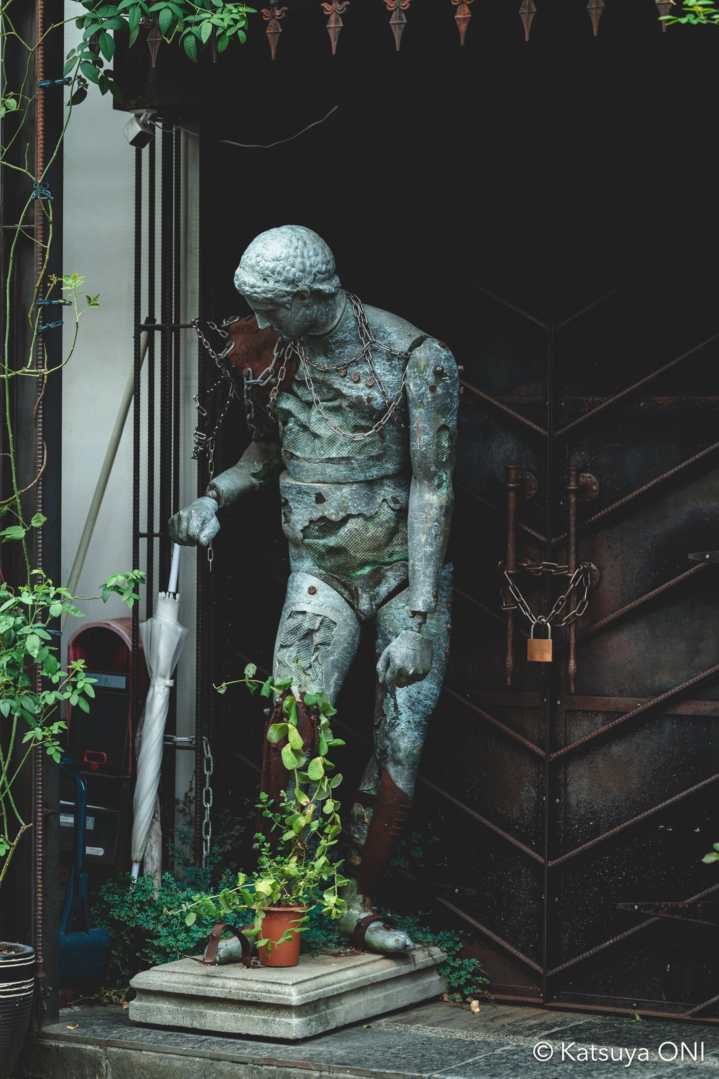 マクロレンズで切り取る神戸北野エリア【スナップ写真】｜Katsuya ONI