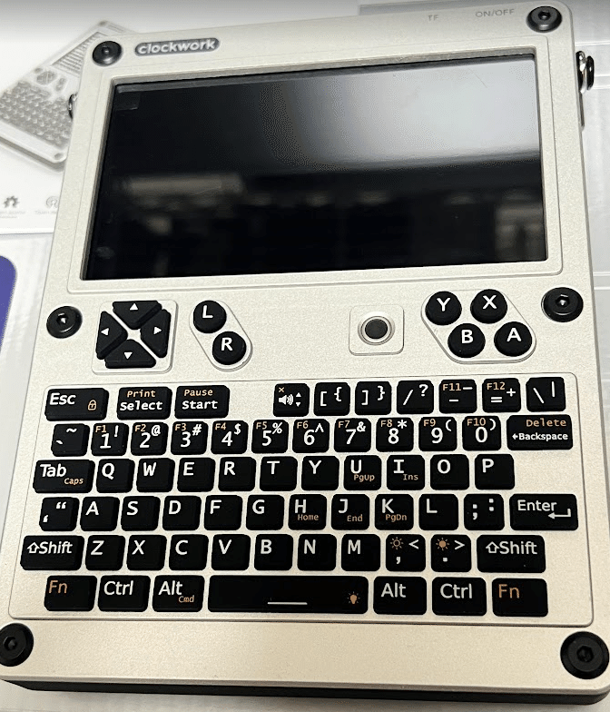 uConsole(R01)が来たよ！！｜神楽坂らせん