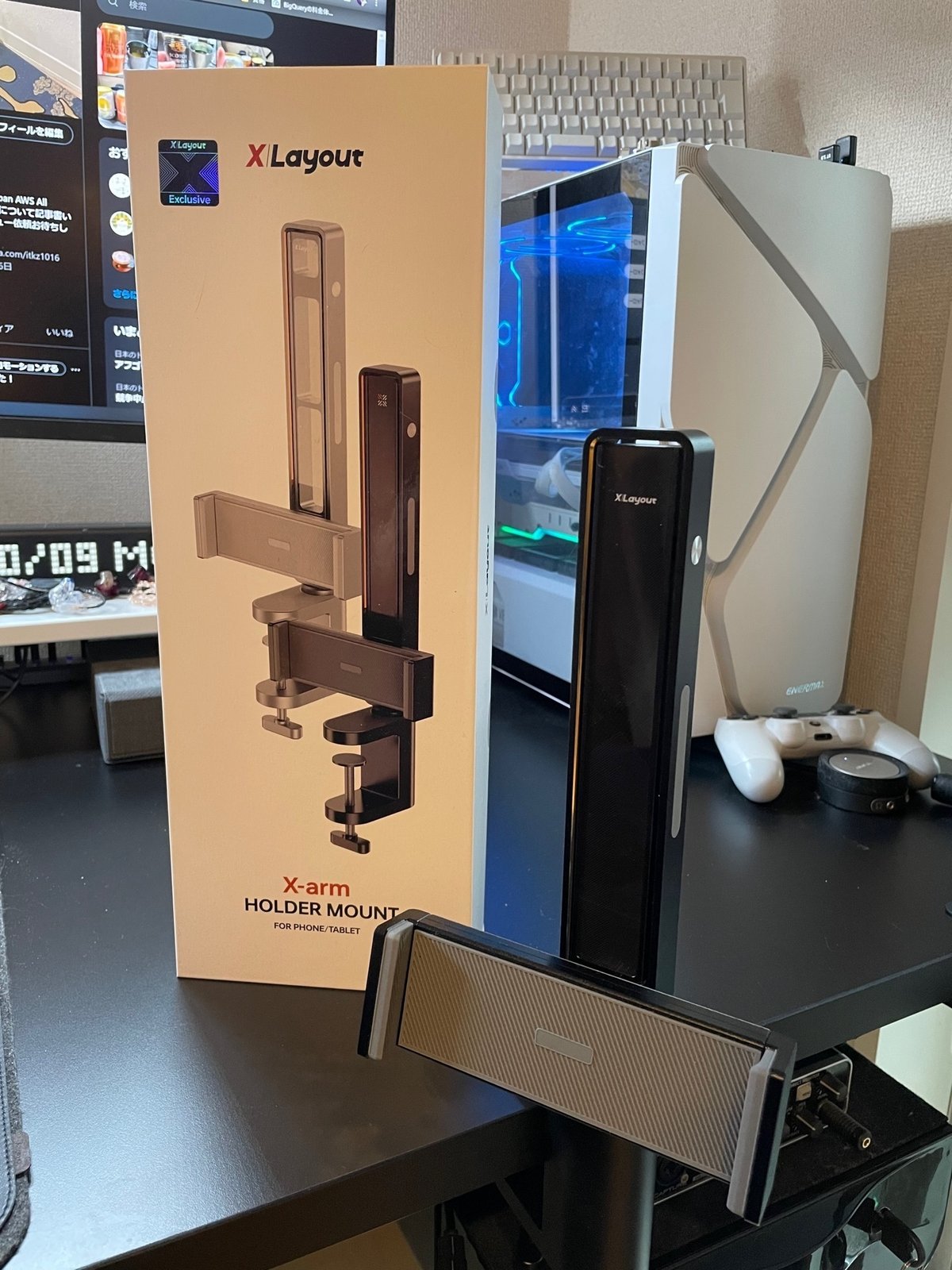 【Xlayout X-arm】スタイリッシュなスマホ・タブレットアームのご紹介｜くまンモ