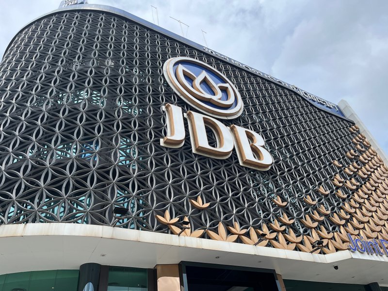 ラオス最大手 JDB銀行｜Buuno