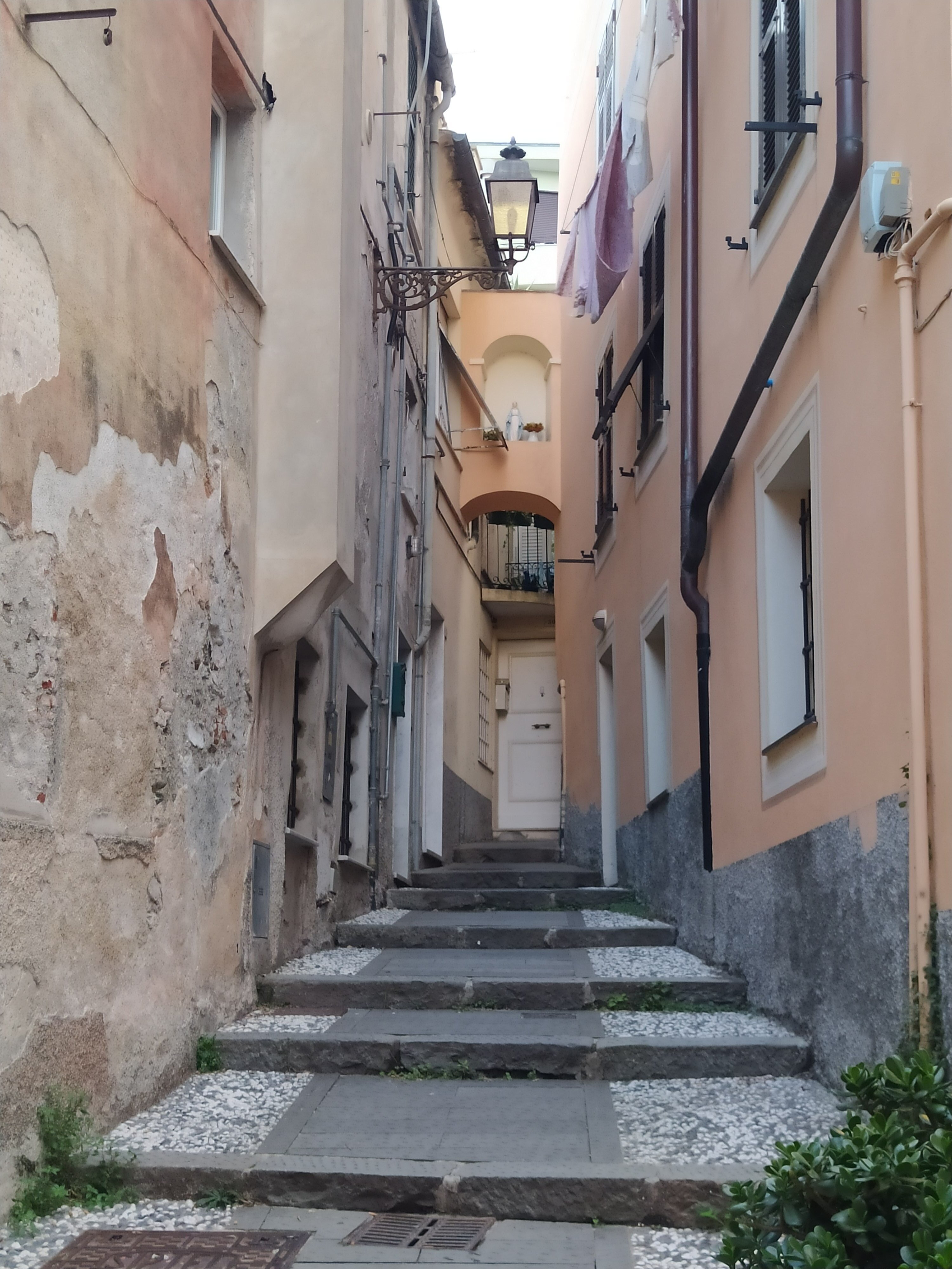 階段のあるカルッジョ(小路)｜Jacqueline