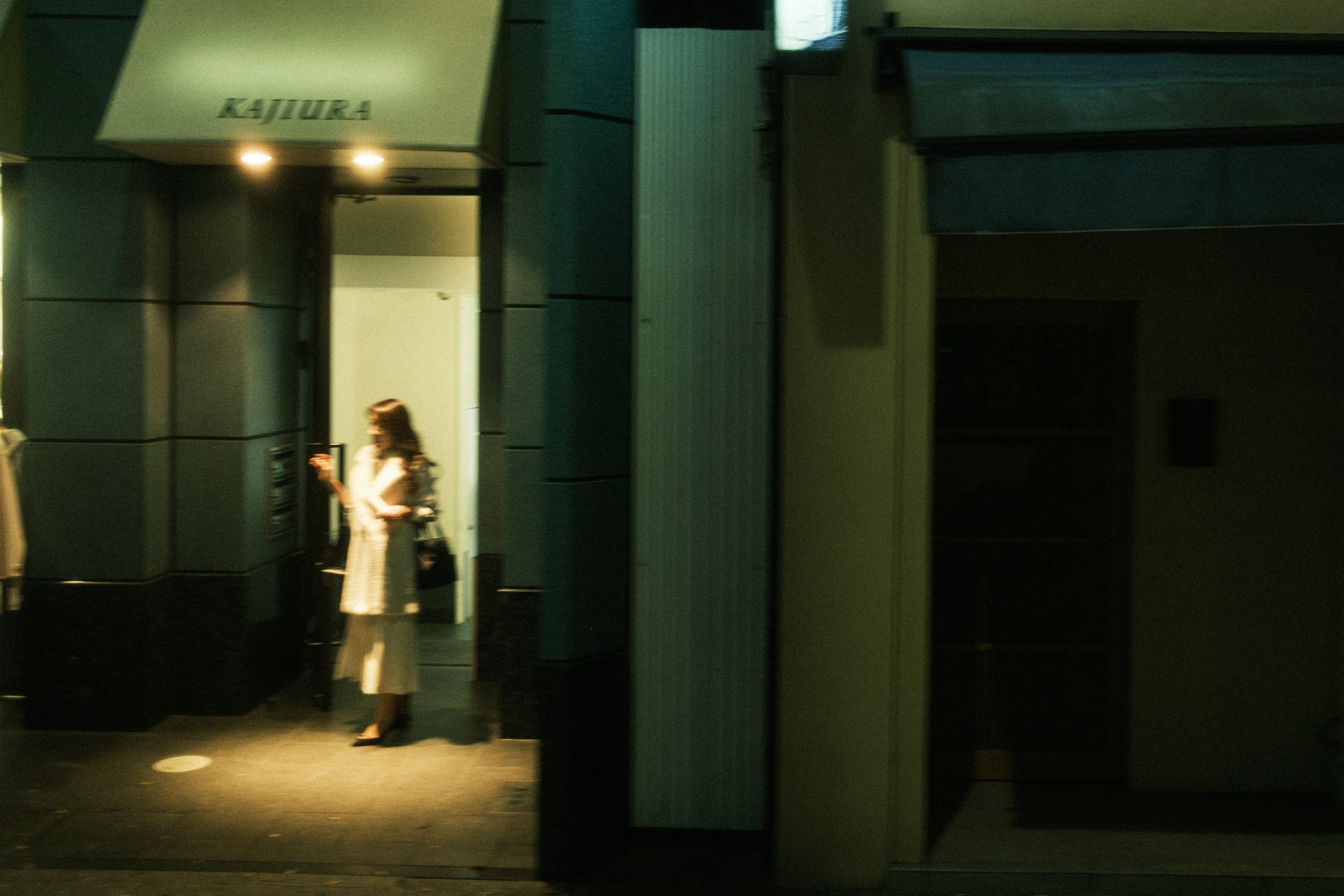 Camera in right hand, melancholy in the pocket. Aichi, Japan.2023｜Kazuo Haraya
