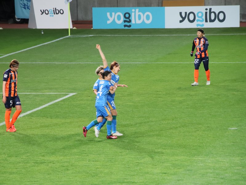 JとWEのダブルヘッダー｜britz