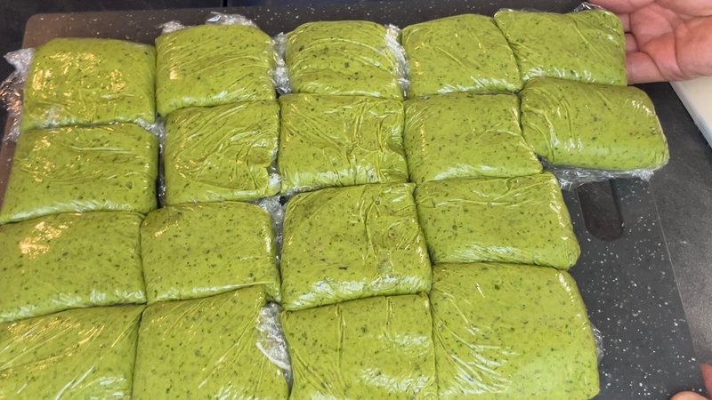 11種類のハーブとスパイスでグリーンカレー（ペースト編）｜chef ichi