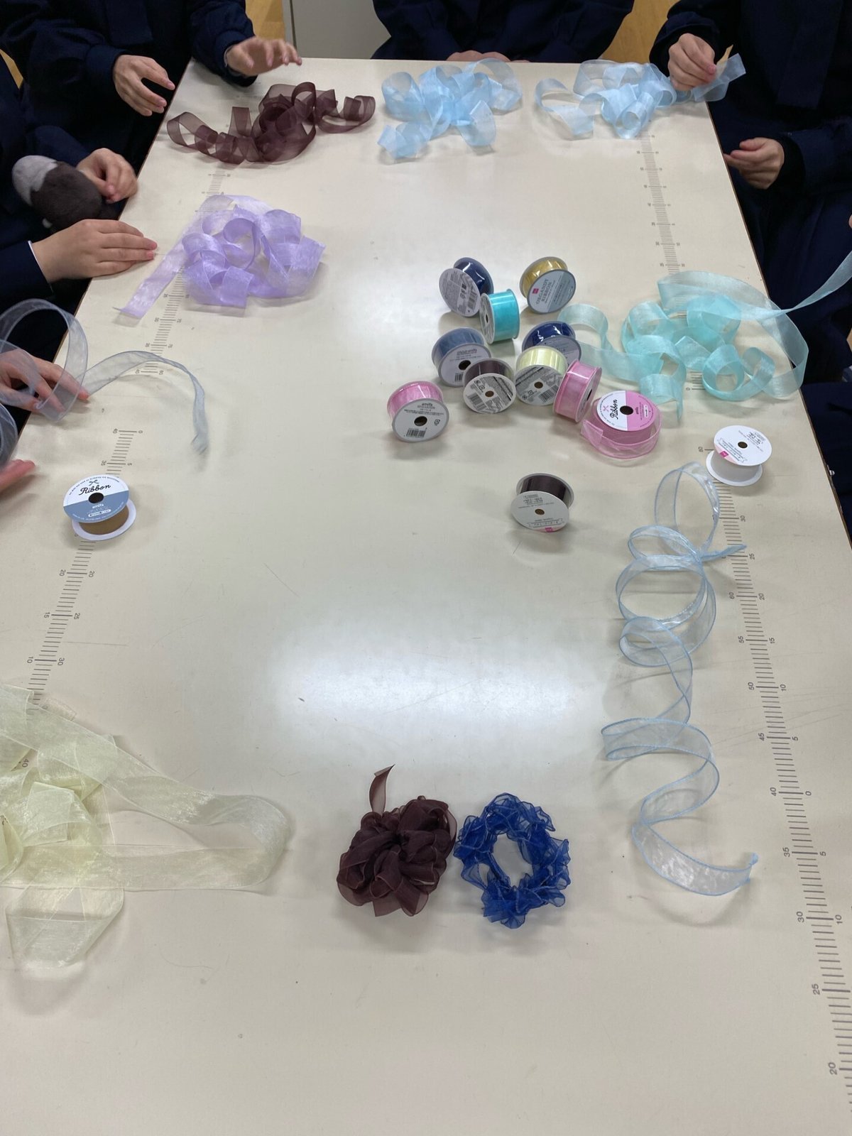 人間科学科：服飾手芸 シュシュを作りました！｜盛岡農業高等学校