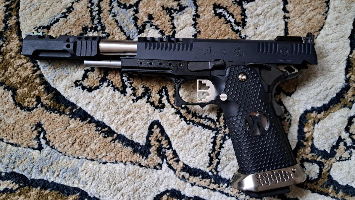 ARMORER WORKS LIMCAT CUSTOM Razor Cat BK JP 風の魂 AW HX2402 エアガンレビュー｜郭公