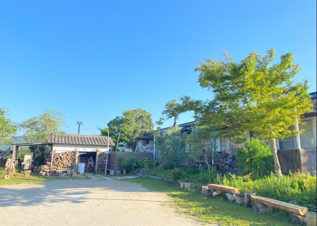 緑に囲まれたパン屋さん ー国産小麦と天然酵母のパン屋さん『Hibino』ー｜FOUNDING SELECTION