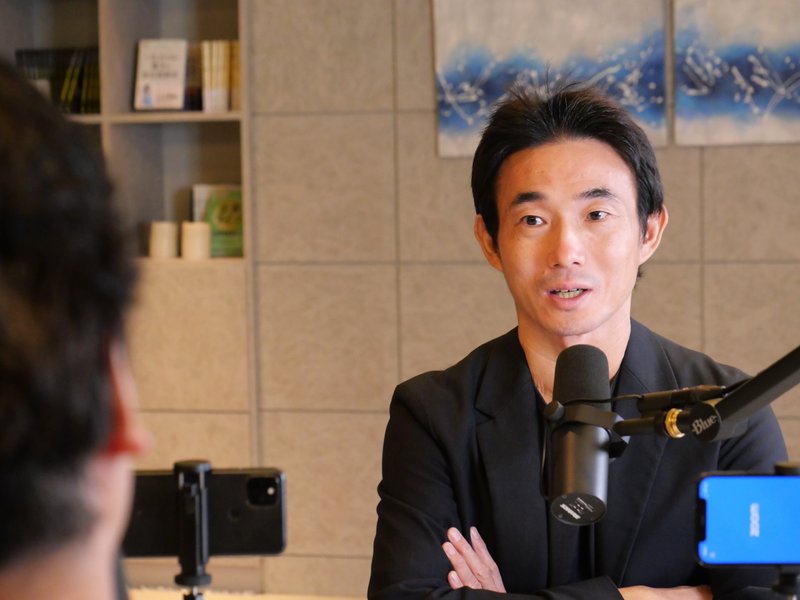 専門性を身に付け、迷わず生きるために。若手ビジネスパーソンに向けた「プロフェッショナル対談」を初公開｜クロスメディアン｜コトバをつくる人たち