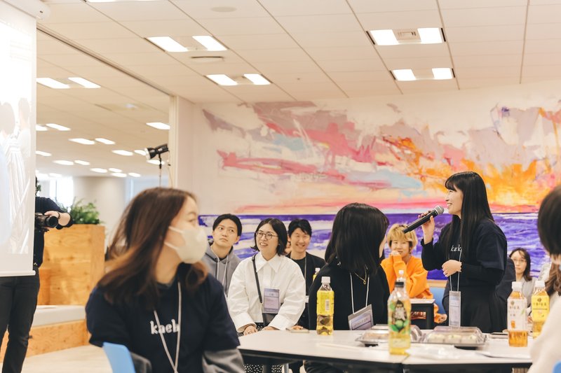 kaeka4周年パーティーを開催しました。受講生や卒業生、kaekaメンバー総勢80名が集結！｜伝え方トレーニングサービス「kaeka」