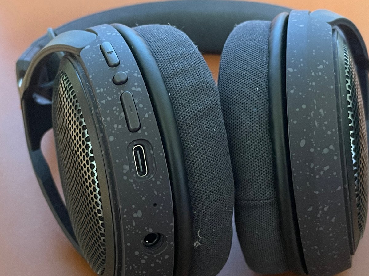 家で使うヘッドホンがほしい〜オーディオテクニカ 〜ATH-HL7BT〜｜SUKE【カメラとテクノロジーと旅の話】@WONDEMENT