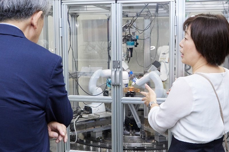 When skillful and clever “AI robot scientists” become partners to humans: HARADA KANAKO × ...