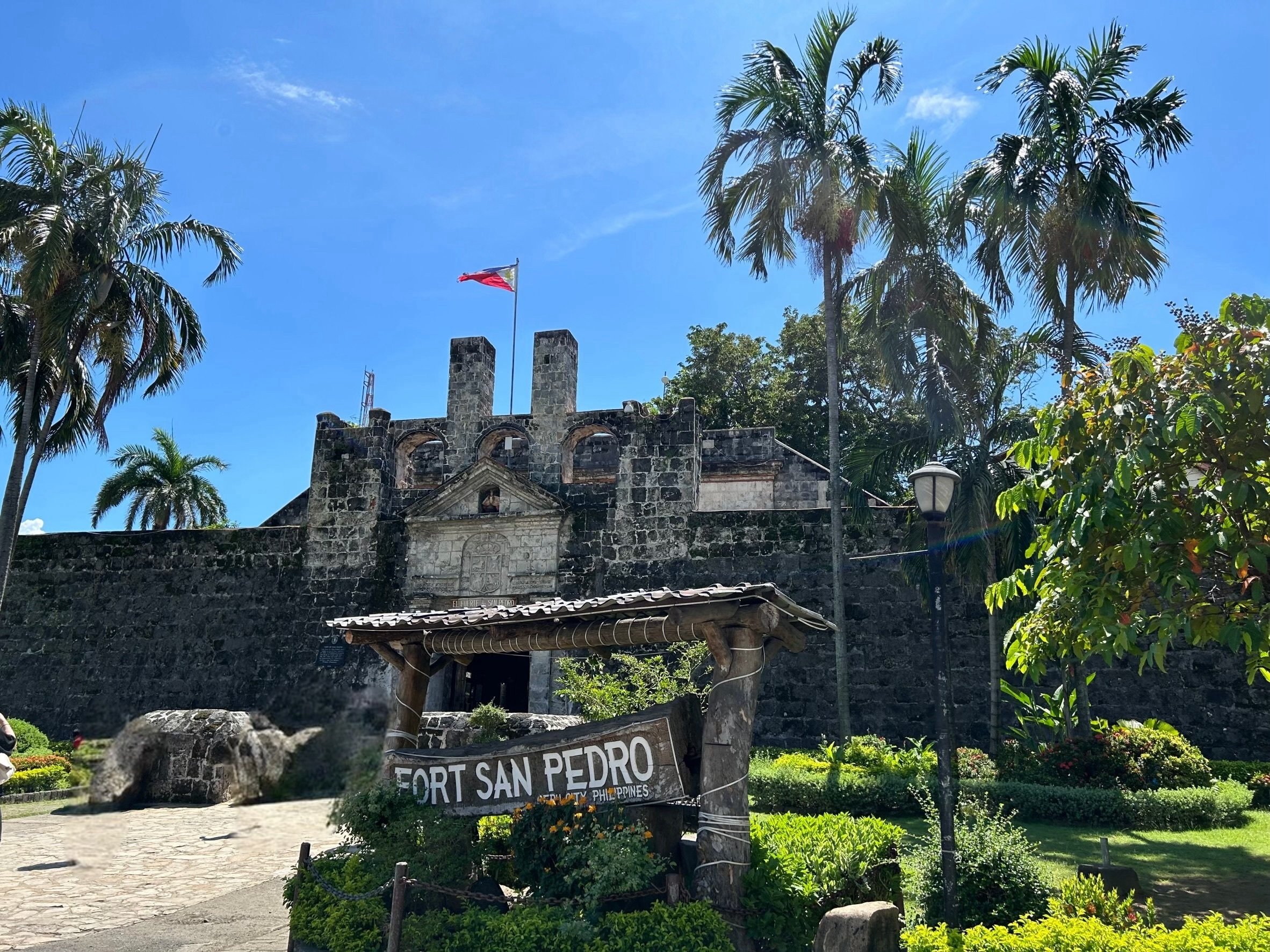 【セブ島旅行記】クリスマスと平和への願い～マゼラン・クロッシングとサンペドロ要塞を訪ねて｜ayano_leizei 冷泉あやの