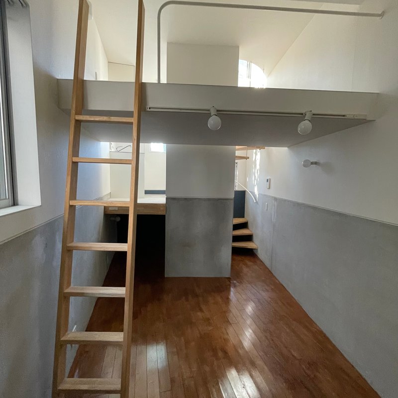 【トイレが丸見え、、】そんな激細物件を調査！！｜RoomPaのお姉さん