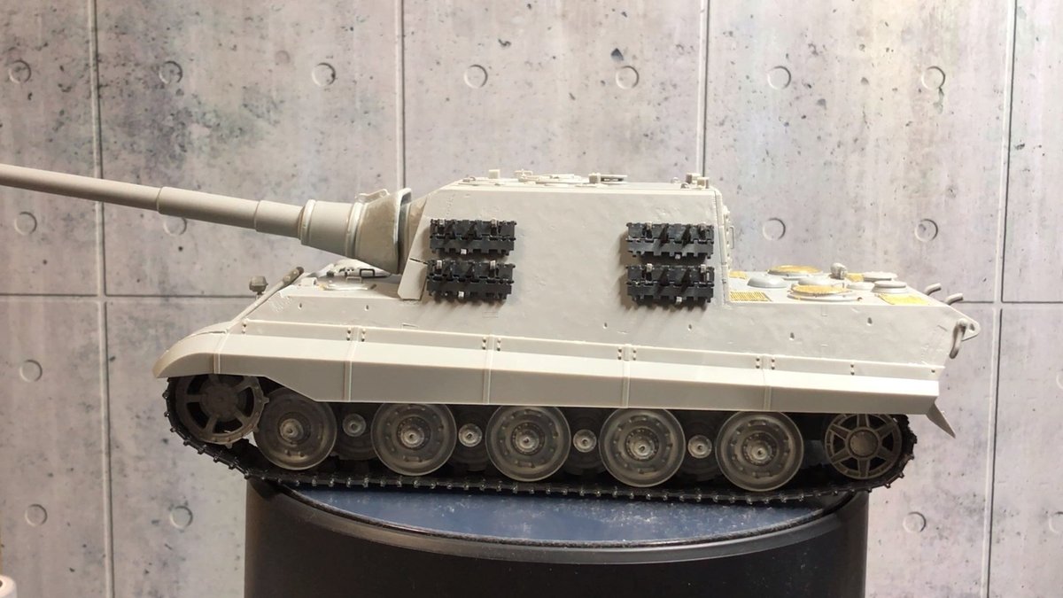 【ドラゴン】ヤークトティーガー・1/35（Dragon 6827 Jagdtiger w12.8cm PaK 80 L66）可動履帯【AFV ...