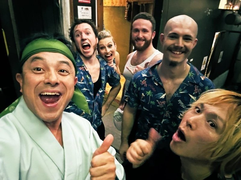 常夏ハワイアンズで年越し！｜Pantomime Comedy Duo GABEZガベジ