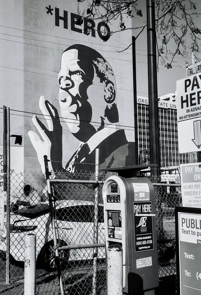 Edgewood AVE by Rollei 35S ＜週末自家現像＞｜MOJA MOJA