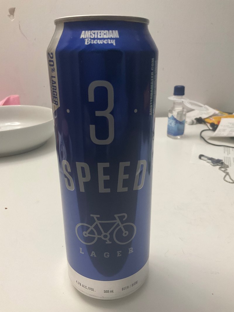 トロントでビール（3 SPEED LAGER、OLD MILWAUKEE ICE、サッポロ プレミアム)を飲みました。｜sin2KT
