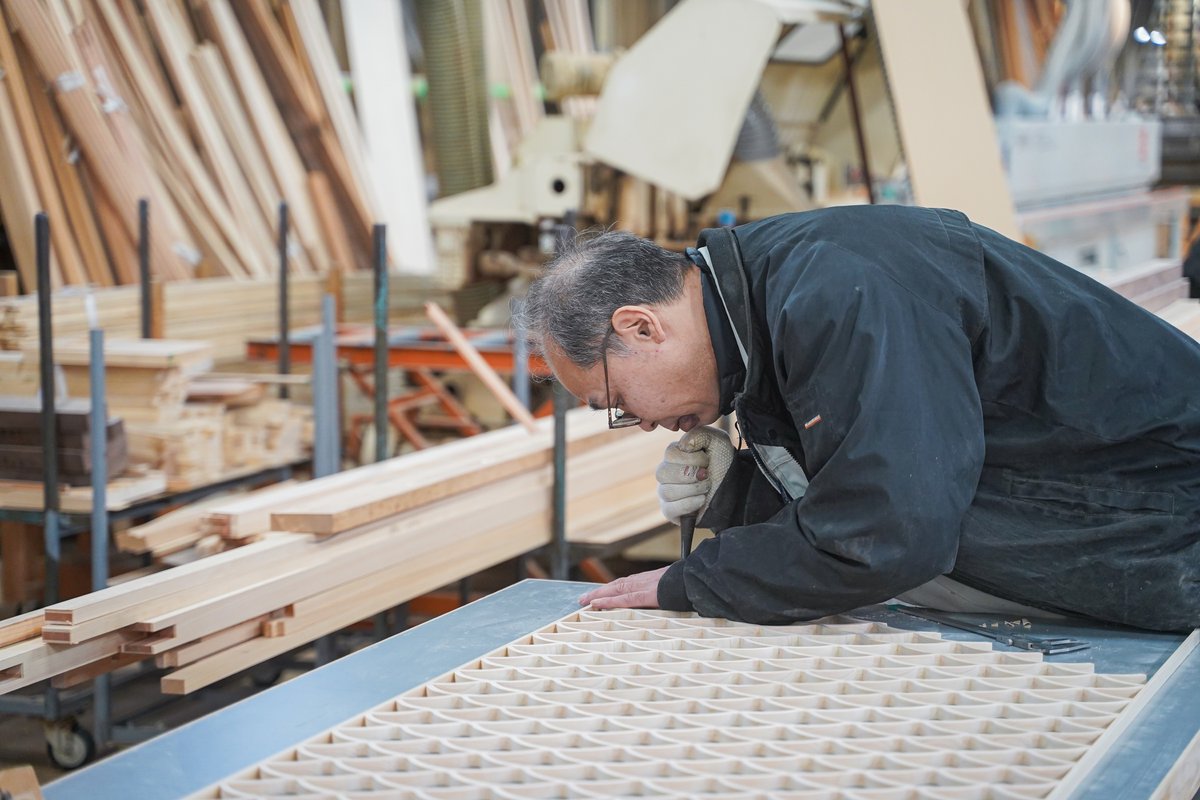 【先輩インタビューvol.3】木都・能代発。木製建具の若きスペシャリスト集団｜「株式会社大榮木工」インタビュー｜KocchAke!（こっちゃけ）｜秋田県就活情報サイト