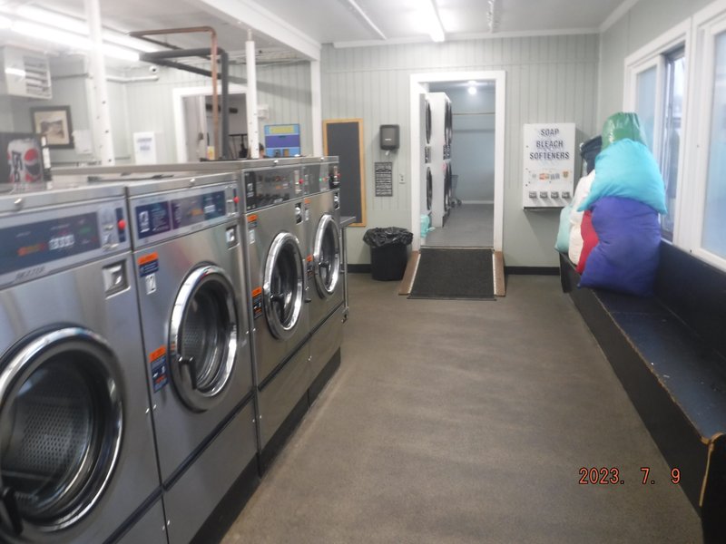 アメリカ横断34日目RLEANS LAUNDRYコインランドリー ケープコット｜toyotaboxy