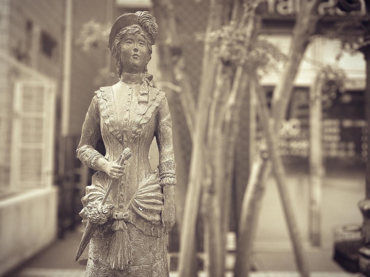 旅するウェディングドレス、チェコへ。｜タケチヒロミ（Roulottes）