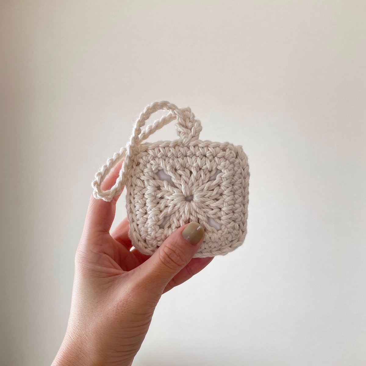 【かぎ針PDF編み図】 AirPods case 編み図 ダウンロード販売｜SLOW CRAFT