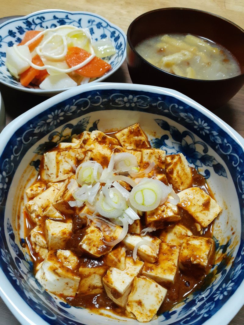 『辛さ、ほとばしる麻婆豆腐(中村屋)』(塩分1.0g)｜guttyo