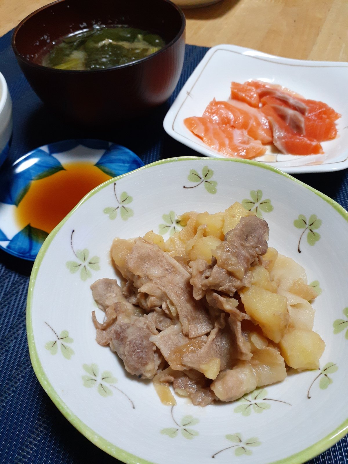 『肉じゃが』(塩分0.6g)｜guttyo