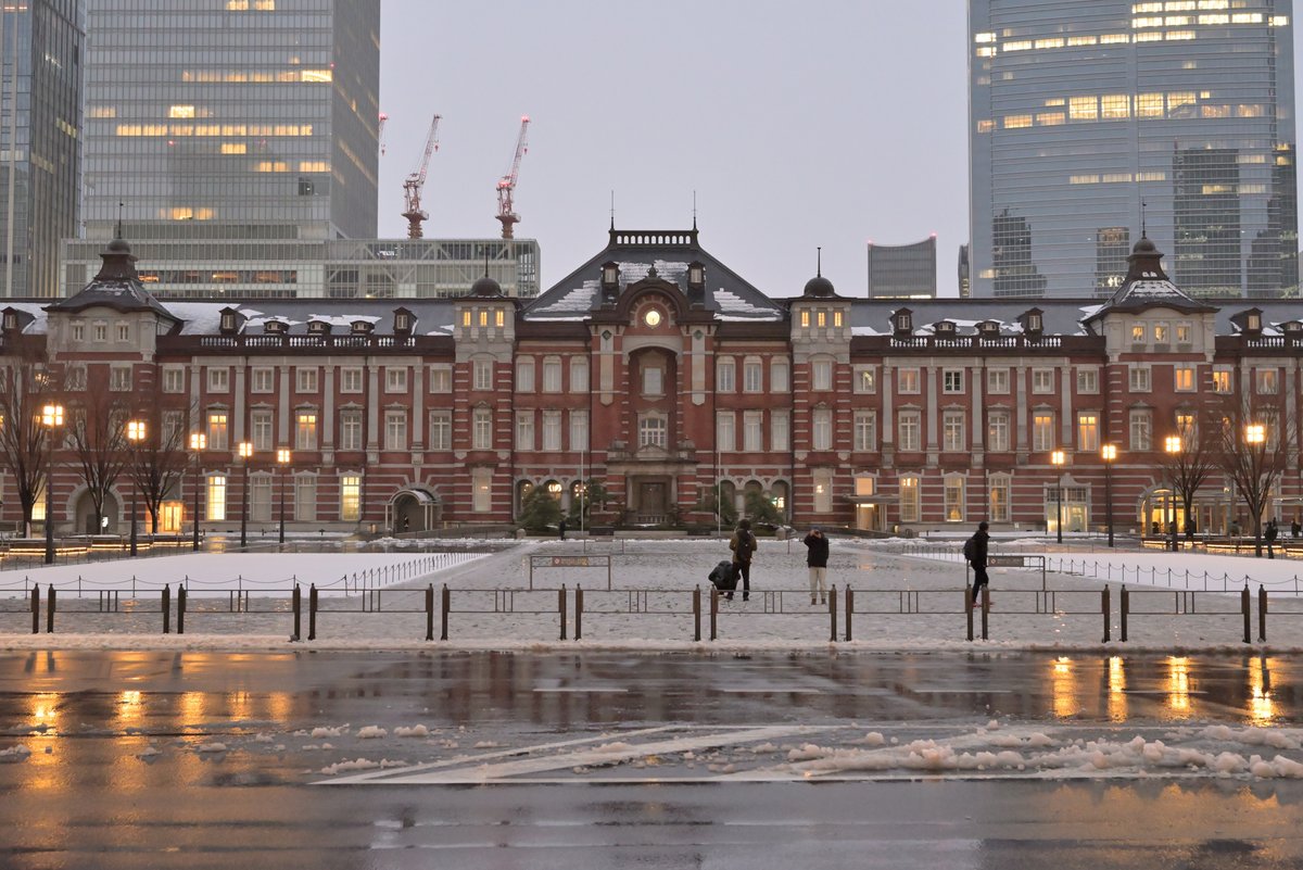 東京駅 雪の翌朝 Nikon Z5｜九 | 写真