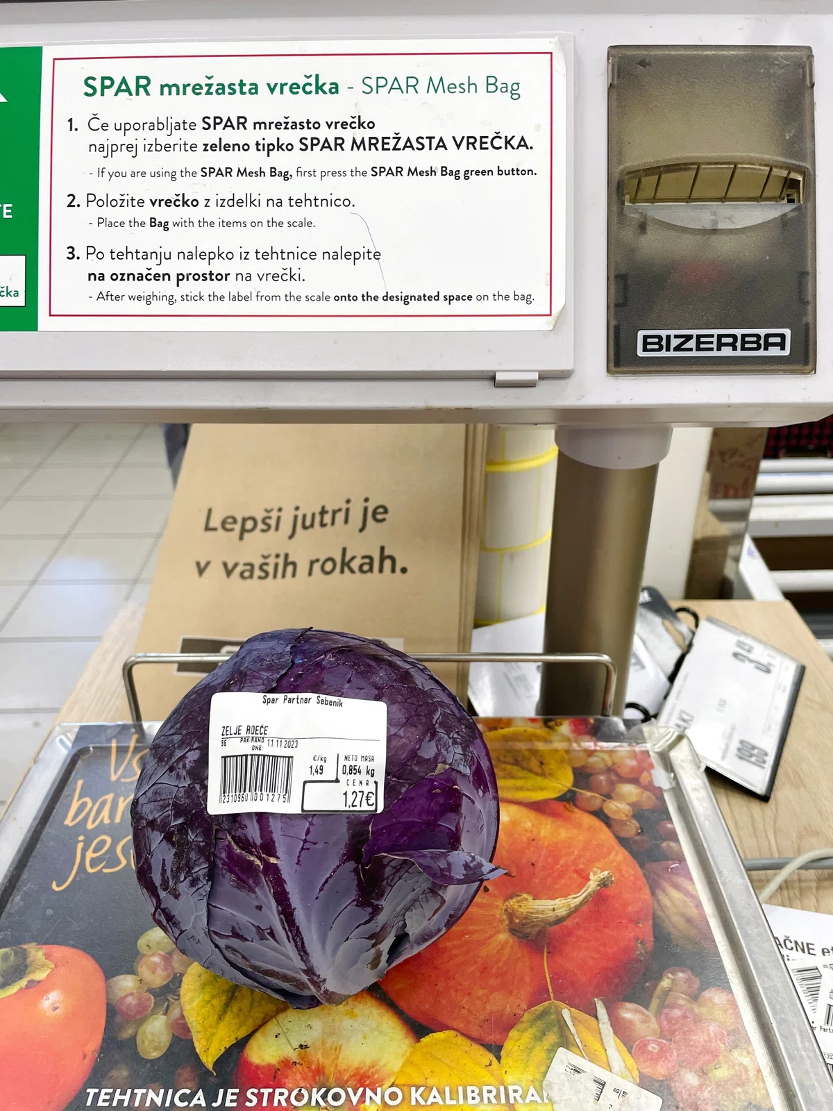 A Logical and Friendly Way to Sell Vegetables | Slovenia Diary #6｜東郷 りん ...