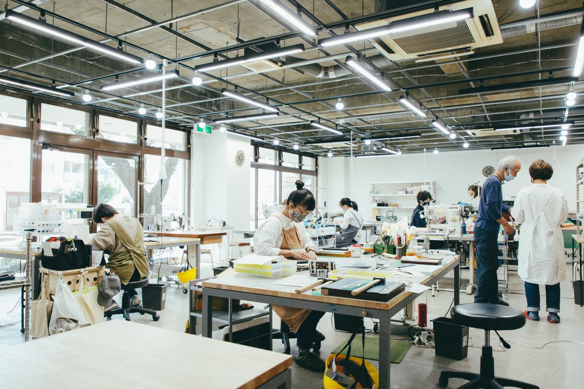 互いの違いを受け入れながら「革職人」として働く。UNROOF｜湯本 浩輔｜ボーダレス・ジャパン