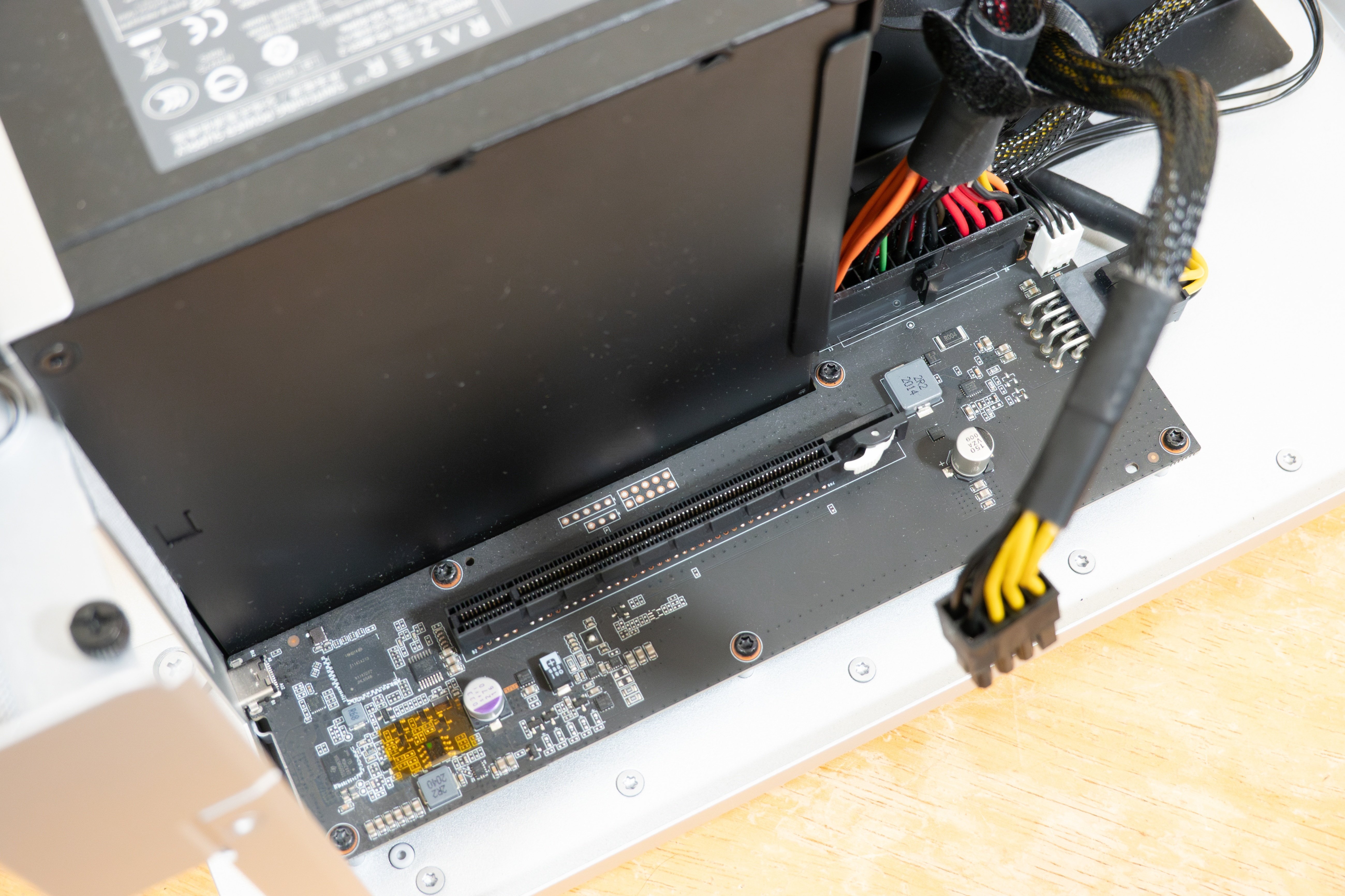 ノートPCにグラボを増設してみた話【eGPUボックス】|さばのおすし ノートPCにグラボを増設してみた話【eGPUボックス】|さばのおすし